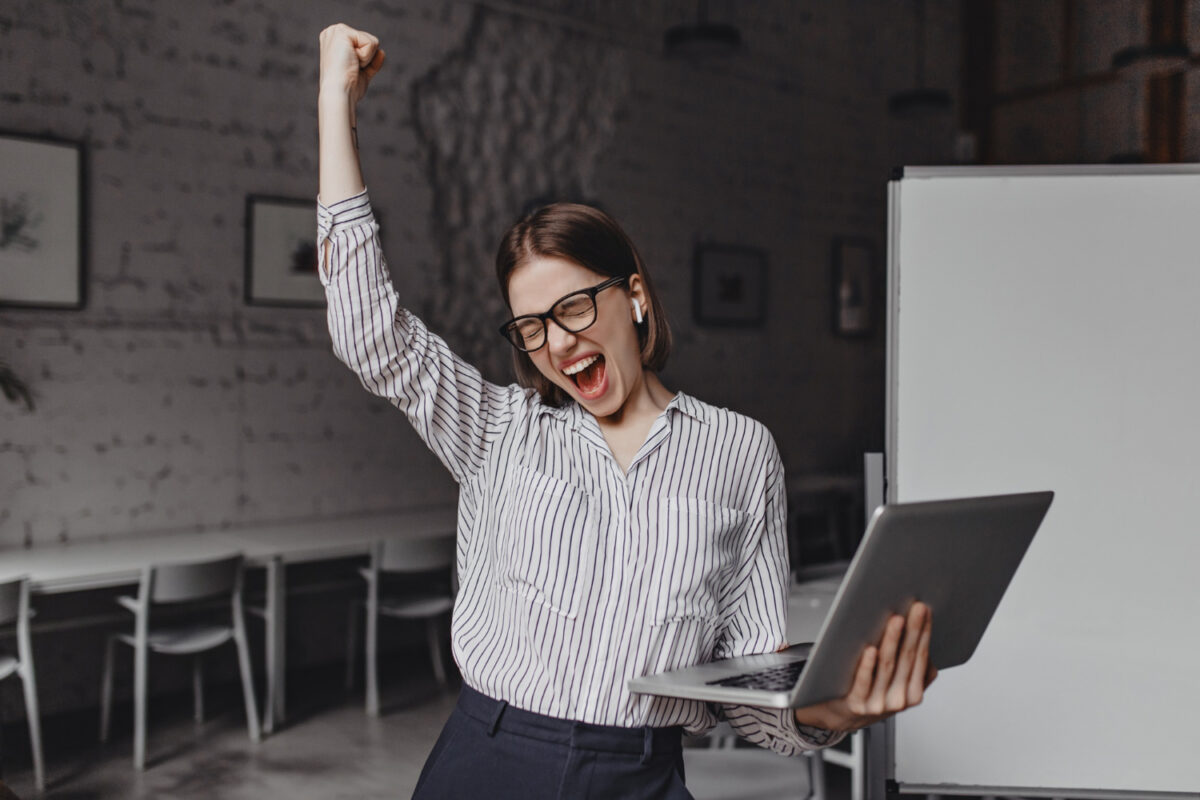 Remote Social Media Ads Manager (m/w/d) - Teilzeit/Werkstudent in Neuss ...